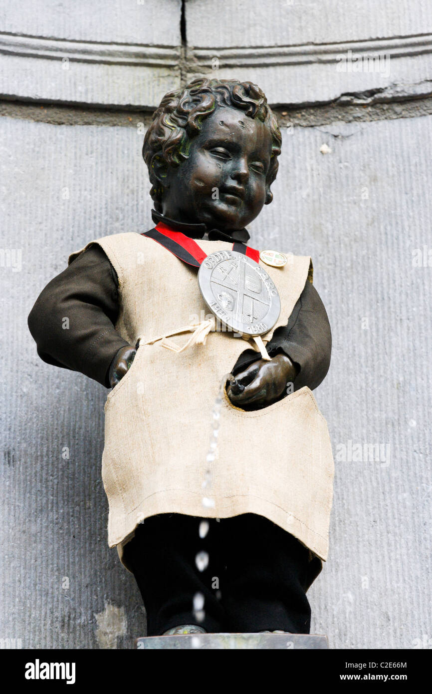 The Manneken Pis dressed in the robes of the Ordre du Faro (brotherhood ...
