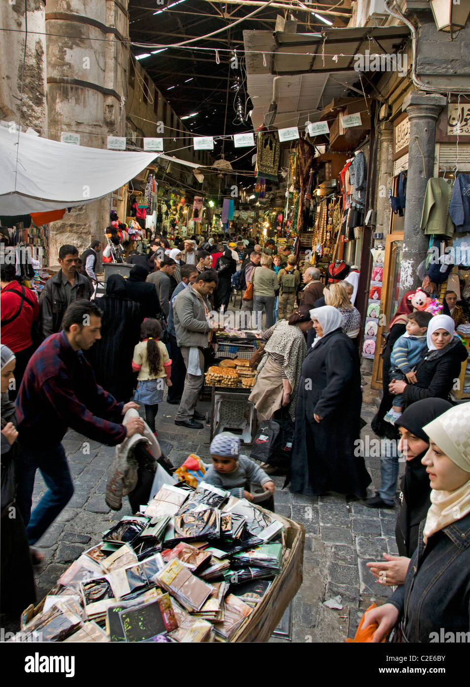 Damascus Syria Bazaar Souk Souq market shop Stock Photo - Alamy