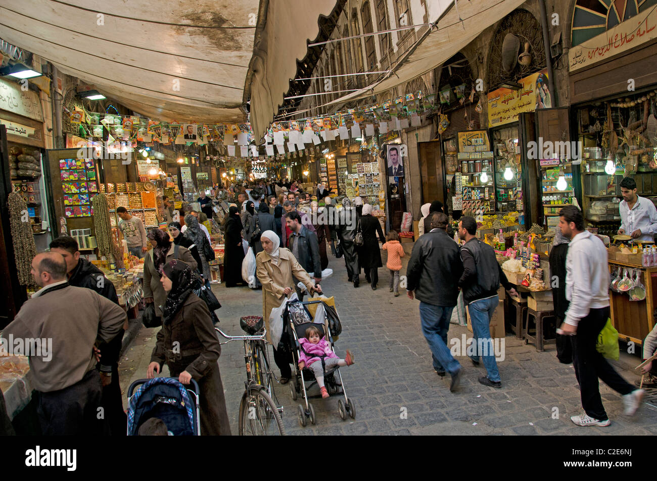 Damascus syria bazaar souq art hi-res stock photography and images - Alamy
