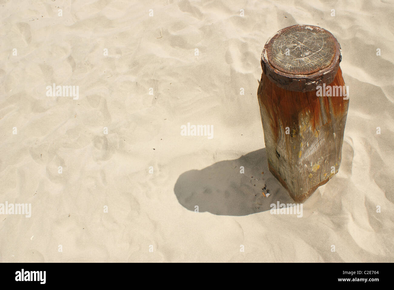 Bollard on beach Stock Photo - Alamy