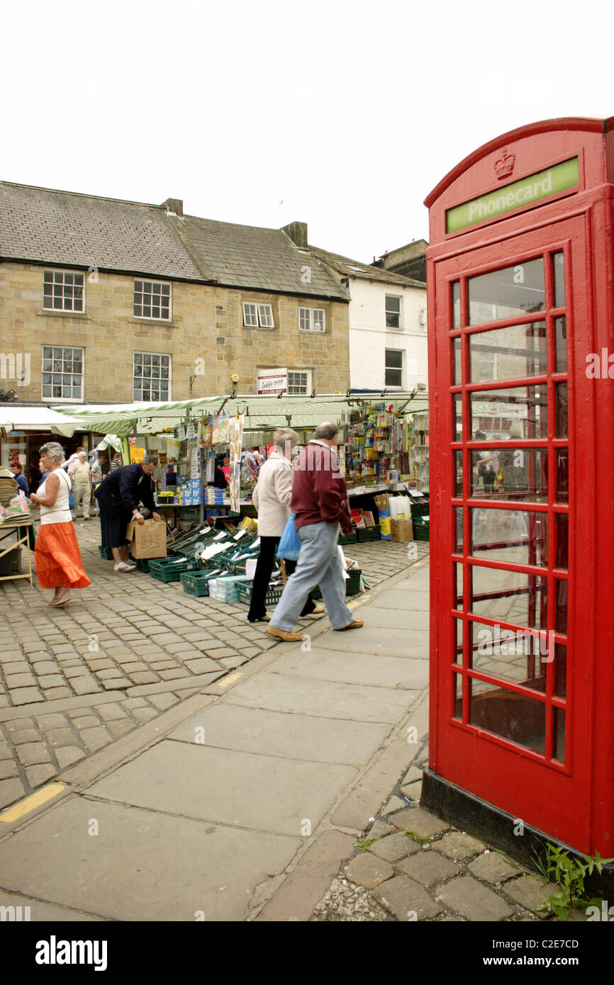 Street market otley yorkshire uk hi-res stock photography and images ...