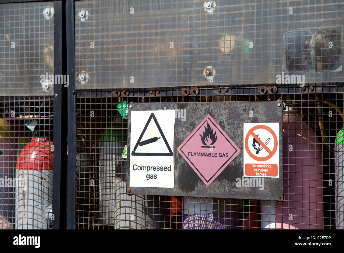 Flammable lpg sign hi-res stock photography and images - Alamy