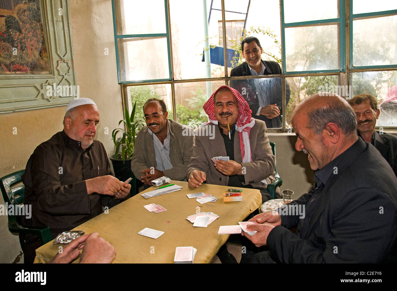 Damascus Syria coffee tea house card game old men Stock Photo - Alamy