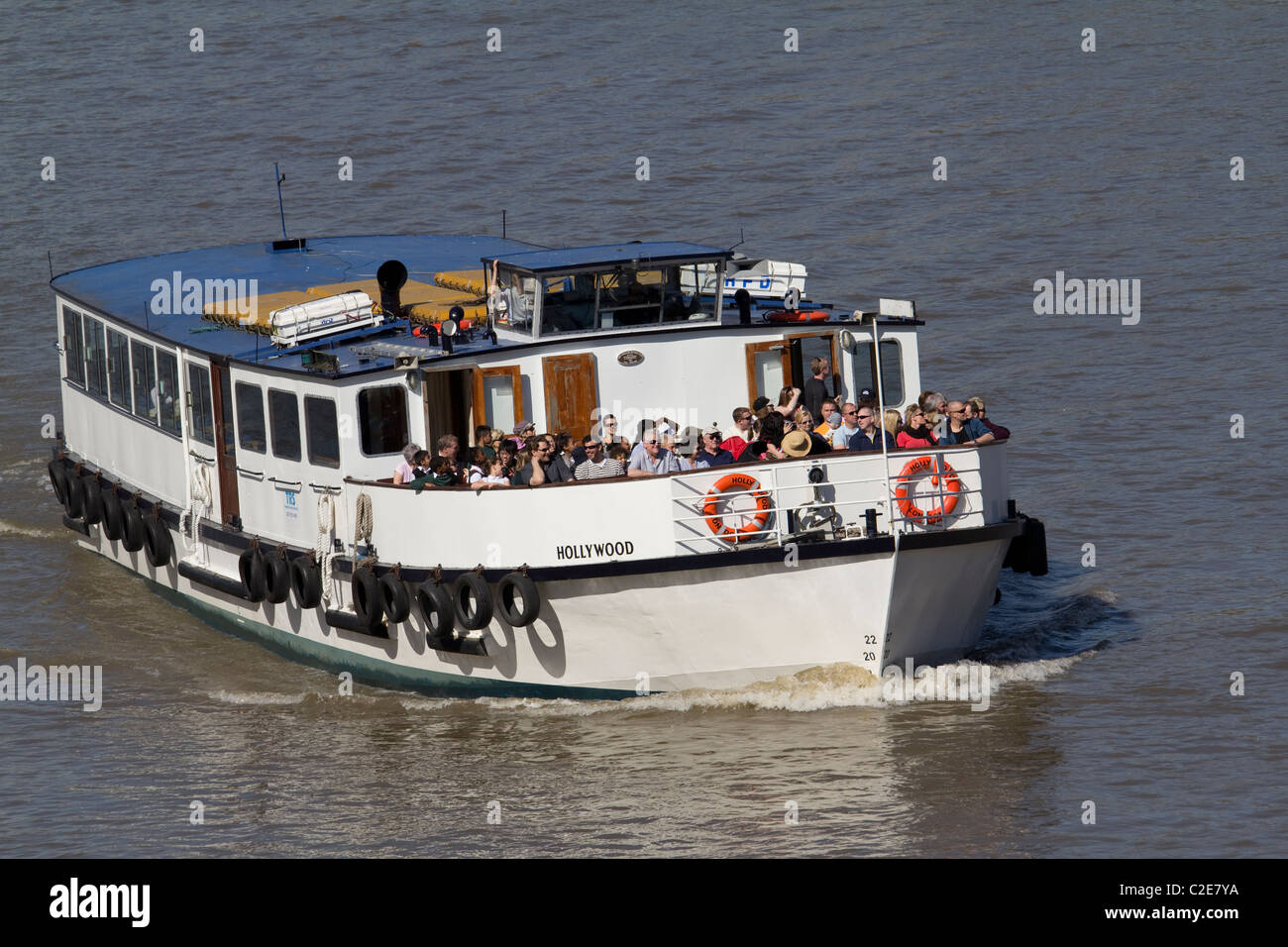 Thames pleasure boat cruise hi-res stock photography and images - Alamy
