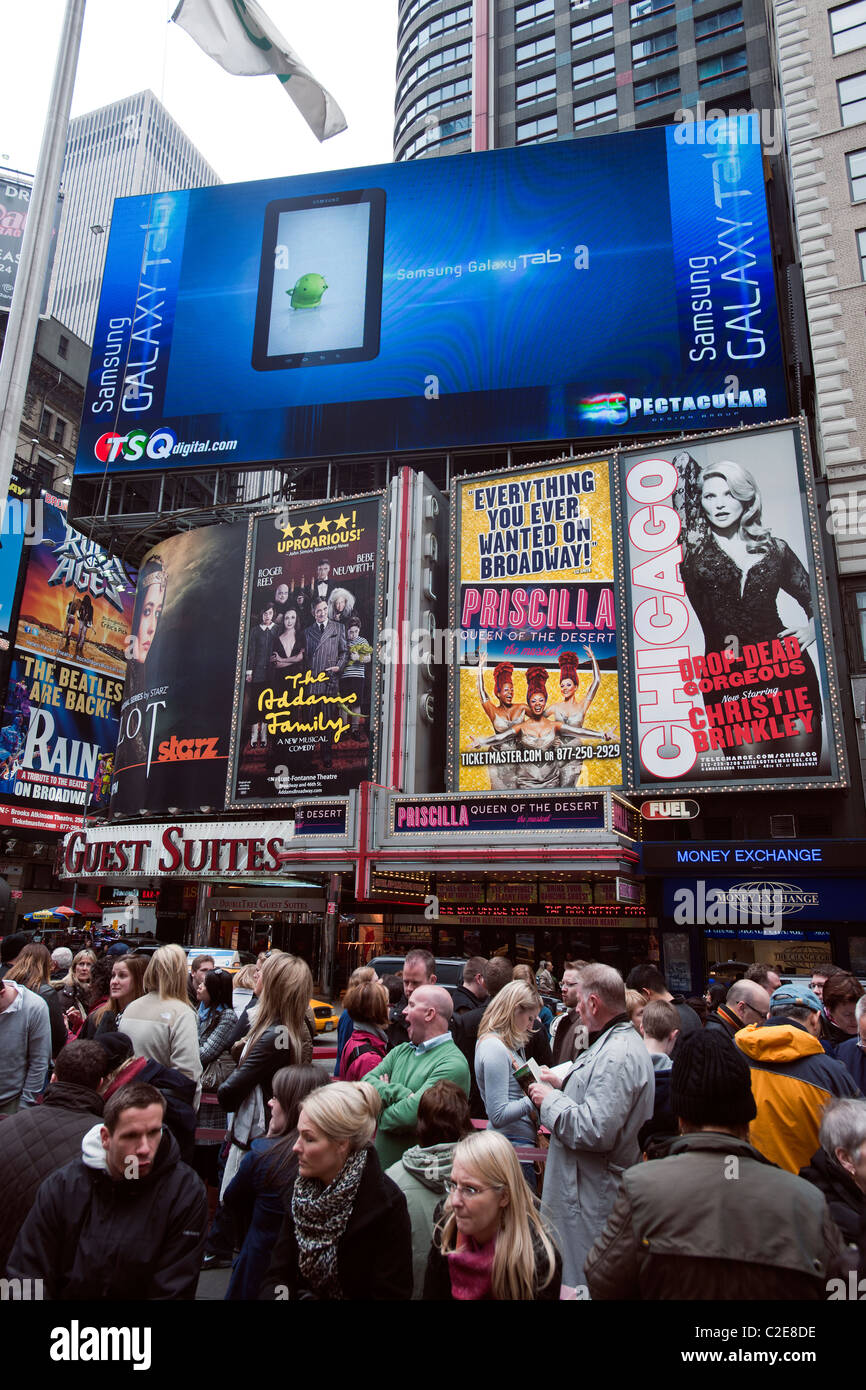 Digital billboard the queen hi-res stock photography and images - Alamy