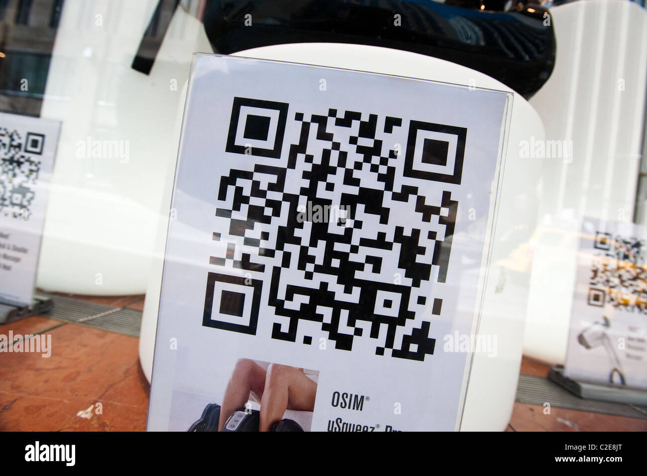 Qr codes products hi-res stock photography and images - Alamy