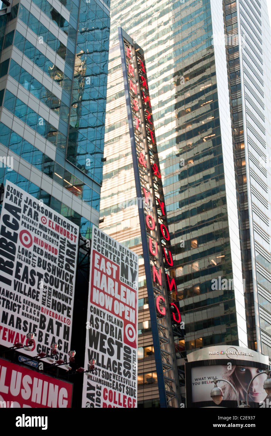 Ernst young building times square hi-res stock photography and images ...