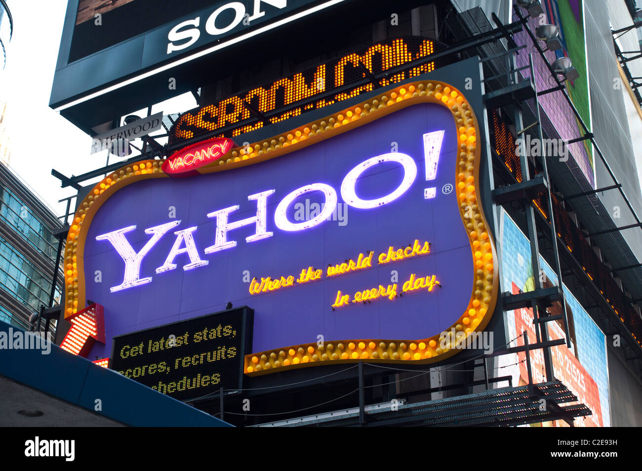 Neon light advertisement sign hi-res stock photography and images - Alamy