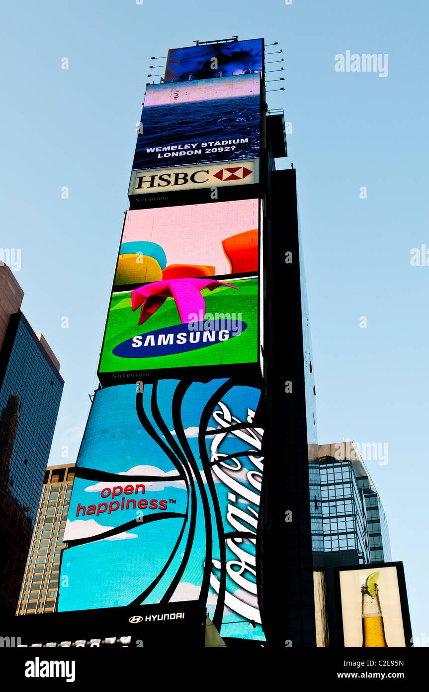 Electronic billboard hi-res stock photography and images - Alamy