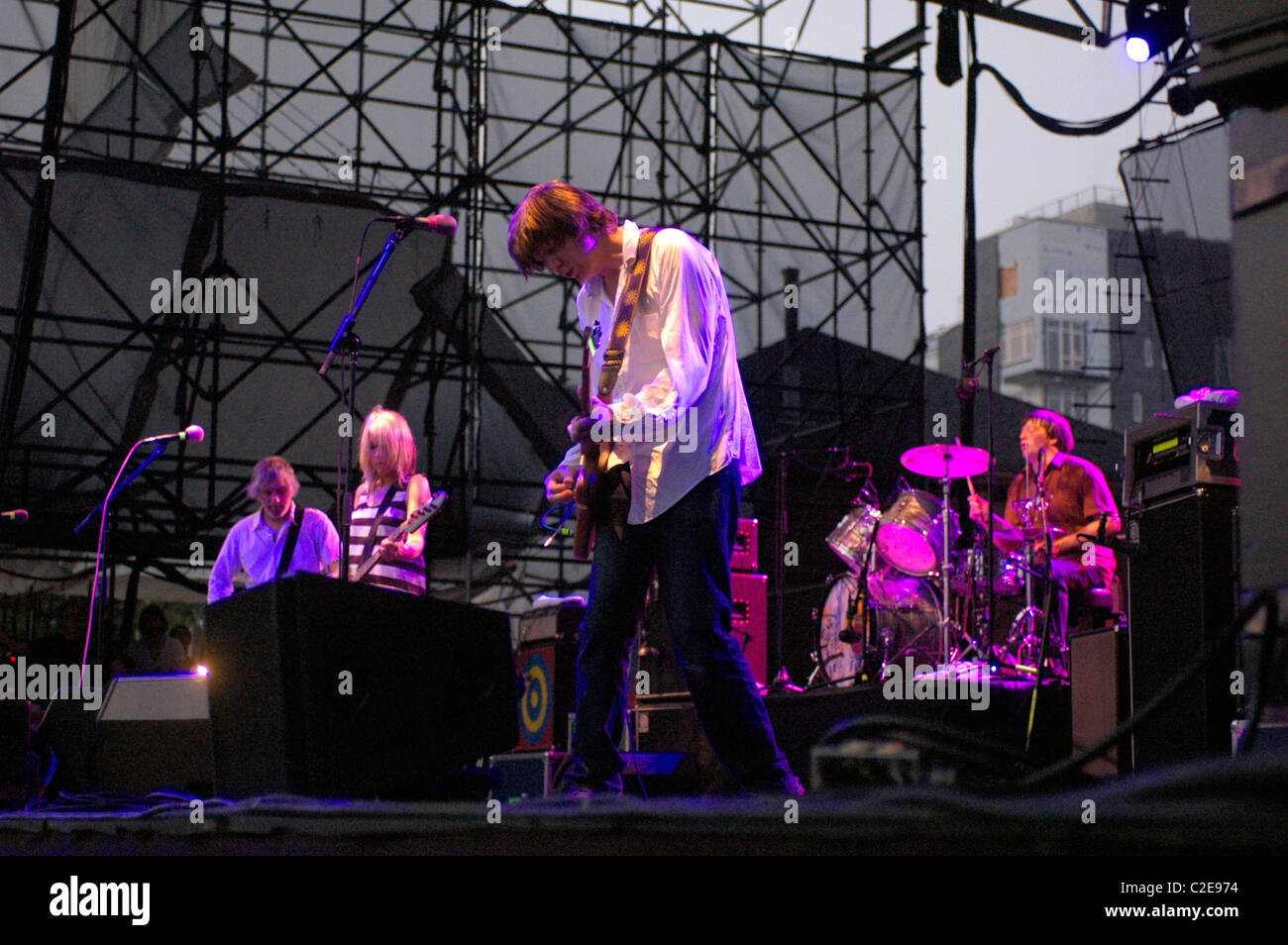 Kim gordon sonic youth hi-res stock photography and images - Alamy