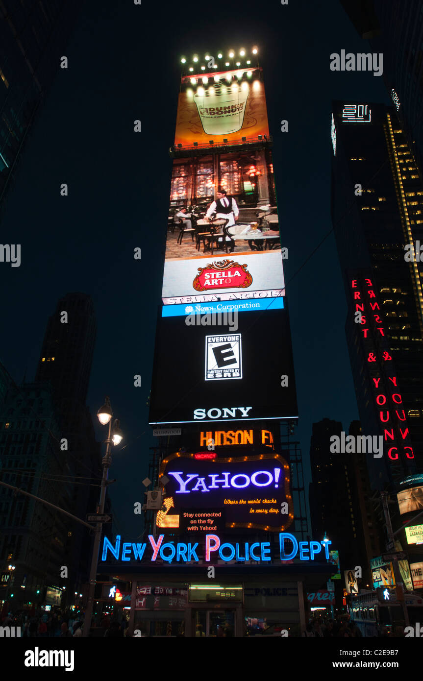 Samsung billboard hi-res stock photography and images - Alamy