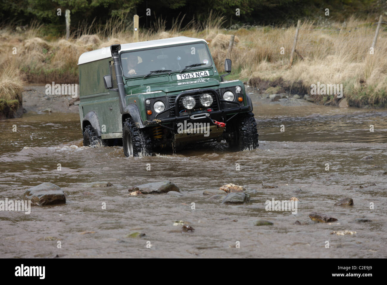 Landrover off road adventure in the UK Stock Photo - Alamy