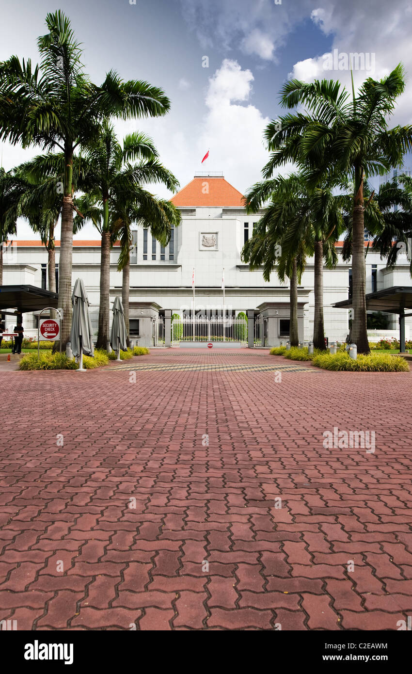 The singapore parliament building main gate Stock Photo - Alamy