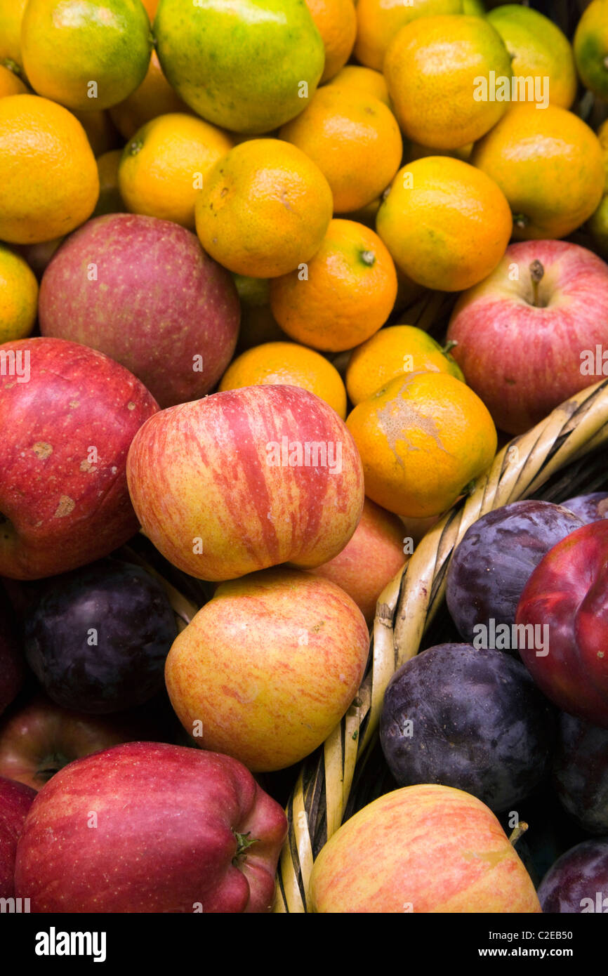Healthy options fruit hi-res stock photography and images - Alamy