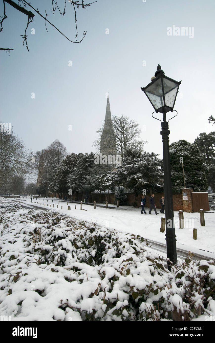 Salisbury cathedral snow hi-res stock photography and images - Alamy
