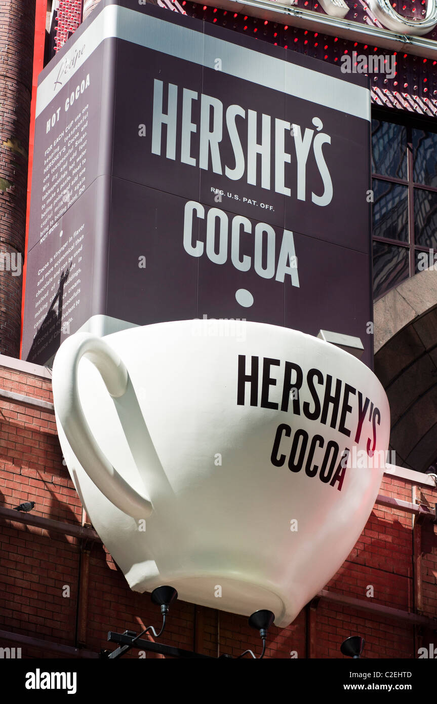 Hersheys times square hi-res stock photography and images - Alamy