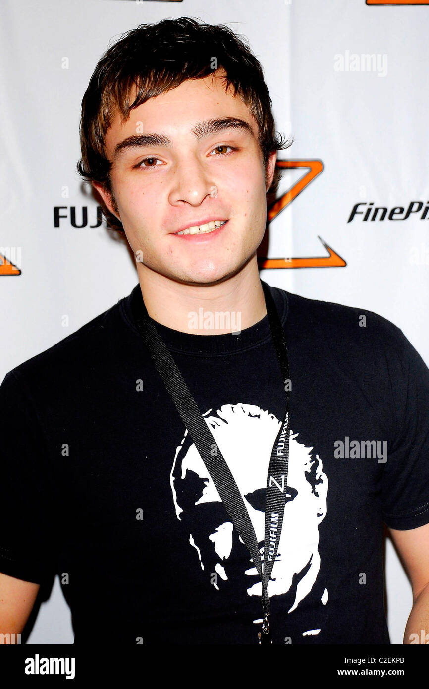 Danielle Campbell Y Callan Mcauliffe