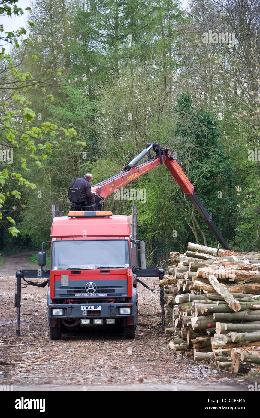 Lorry truck wood hi-res stock photography and images - Alamy