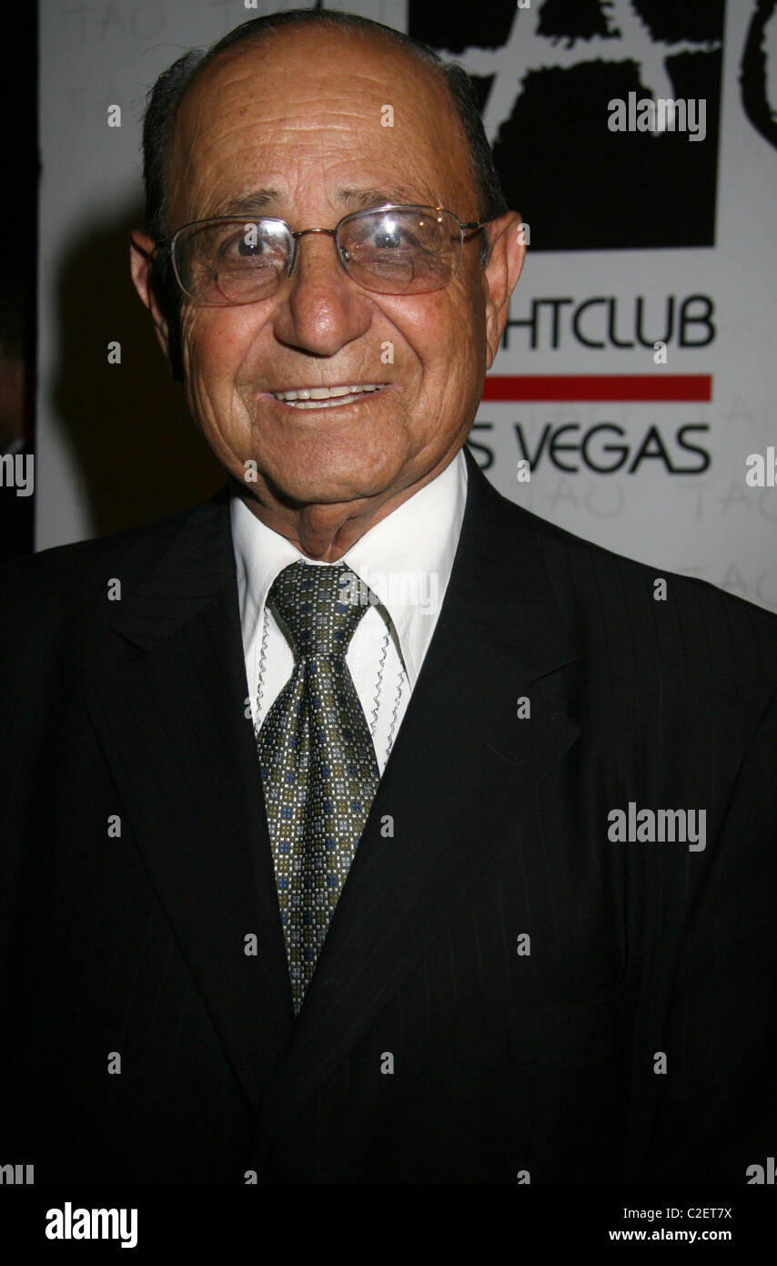 Mike agassi hi-res stock photography and images - Alamy