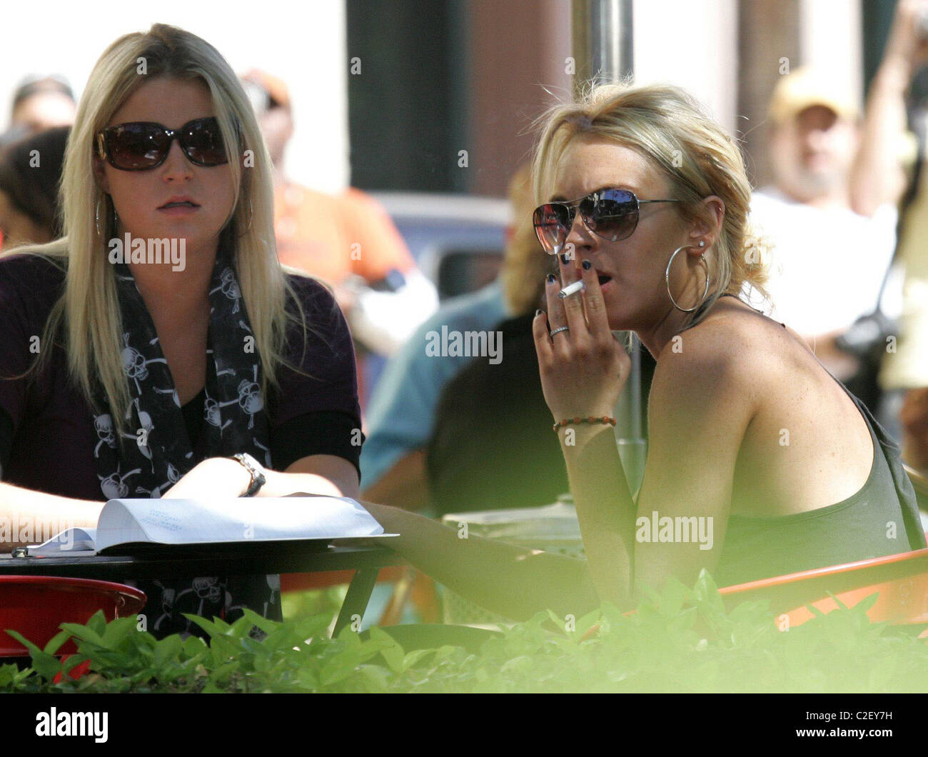 Lindsay lohan lindsay lohan cigarettes hi-res stock photography and ...