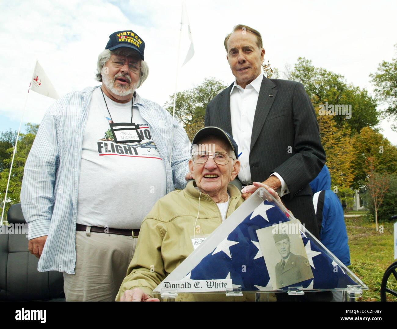 Honor Flight member, Bob Dole and Donald E. White Former Senator and WW ...