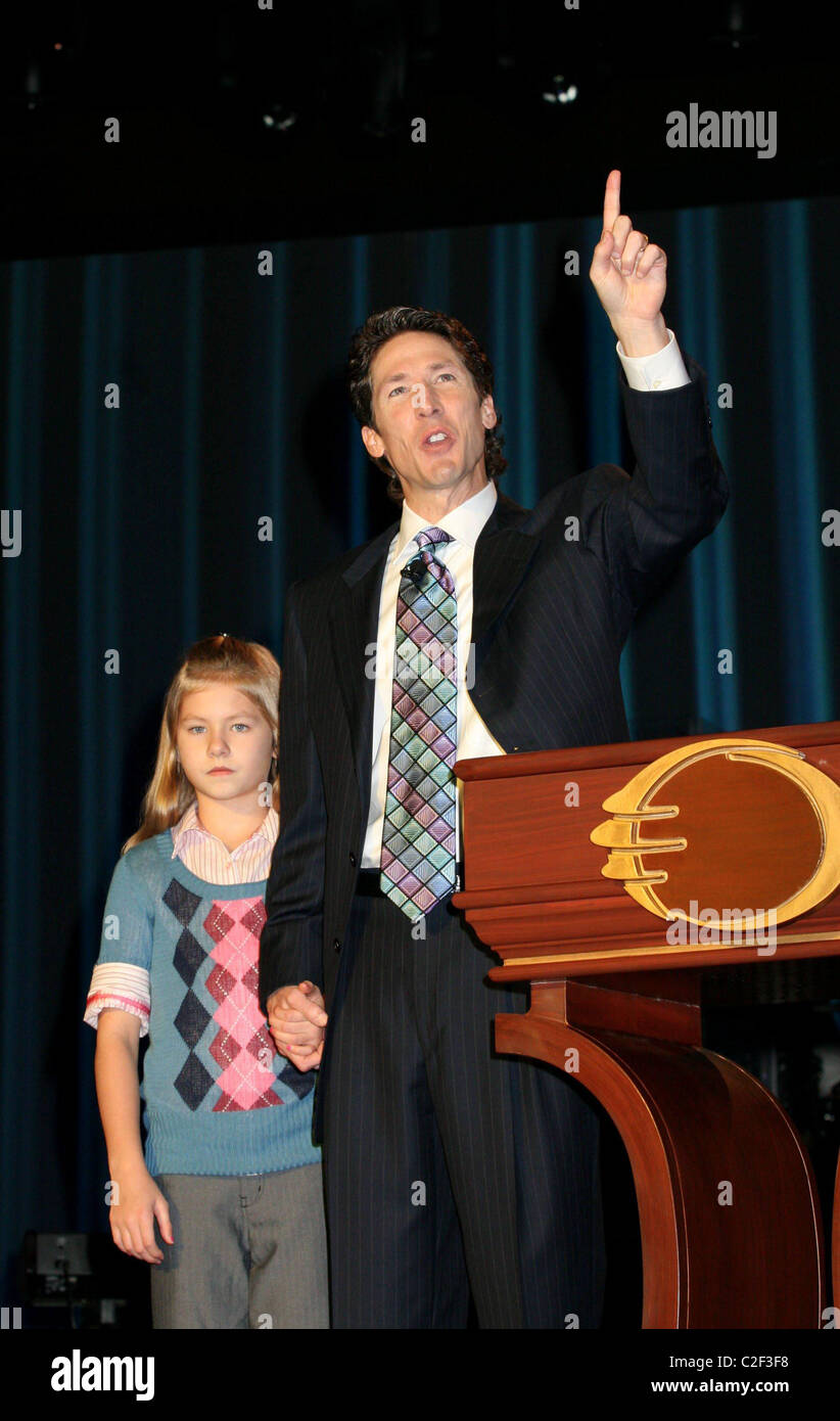 Joel osteen alexandra osteen evening hi-res stock photography and ...