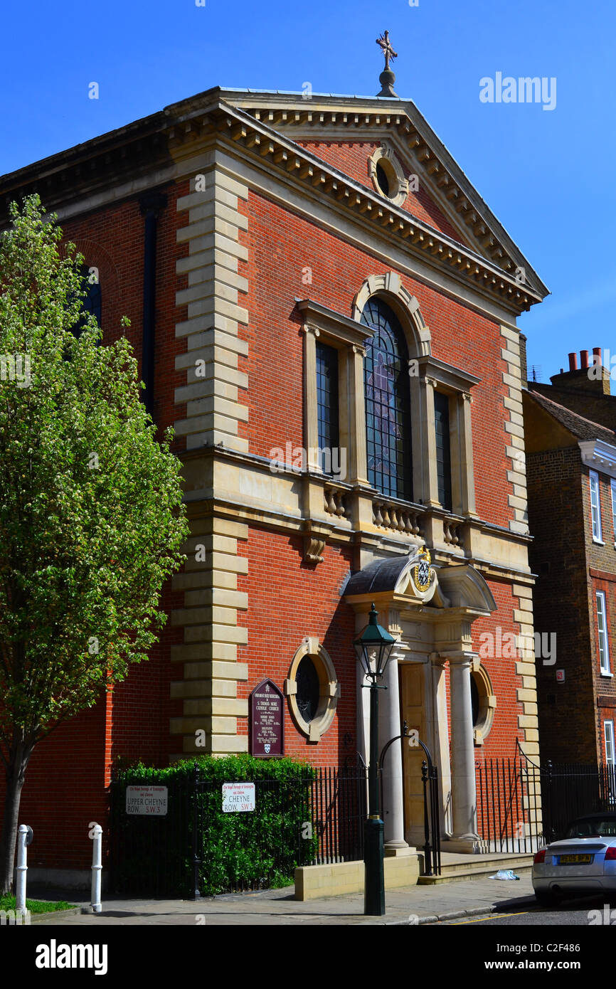 London catholic church hi-res stock photography and images - Alamy