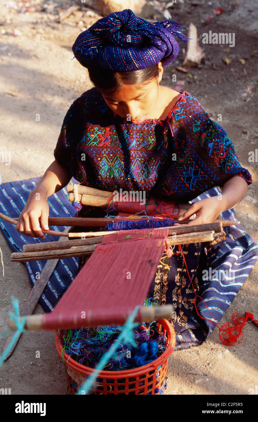 Guatemala traditional mayan hat woman hi-res stock photography and ...