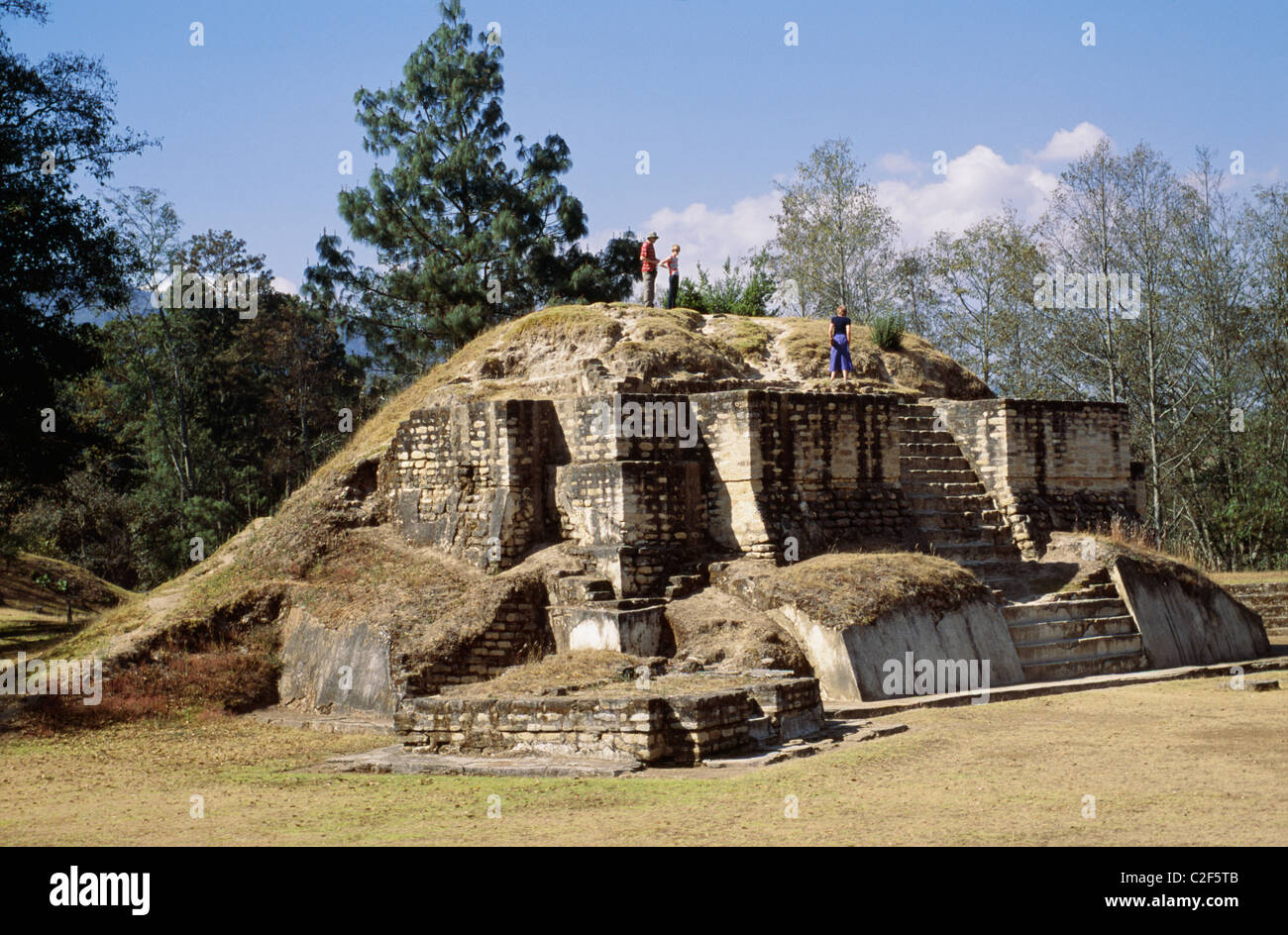 Iximche guatemala hi-res stock photography and images - Alamy