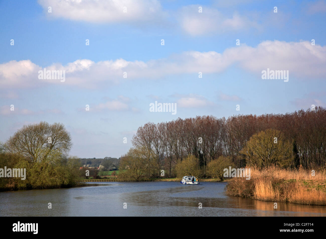 Motor boat cruiser river yare hi-res stock photography and images - Alamy