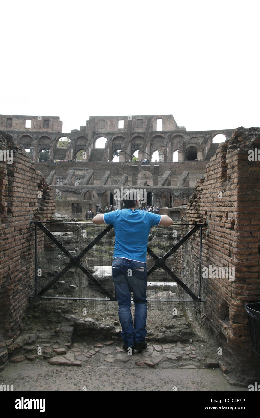 the colosseum coliseum amphitheatre wall facade, rome Stock Photo - Alamy