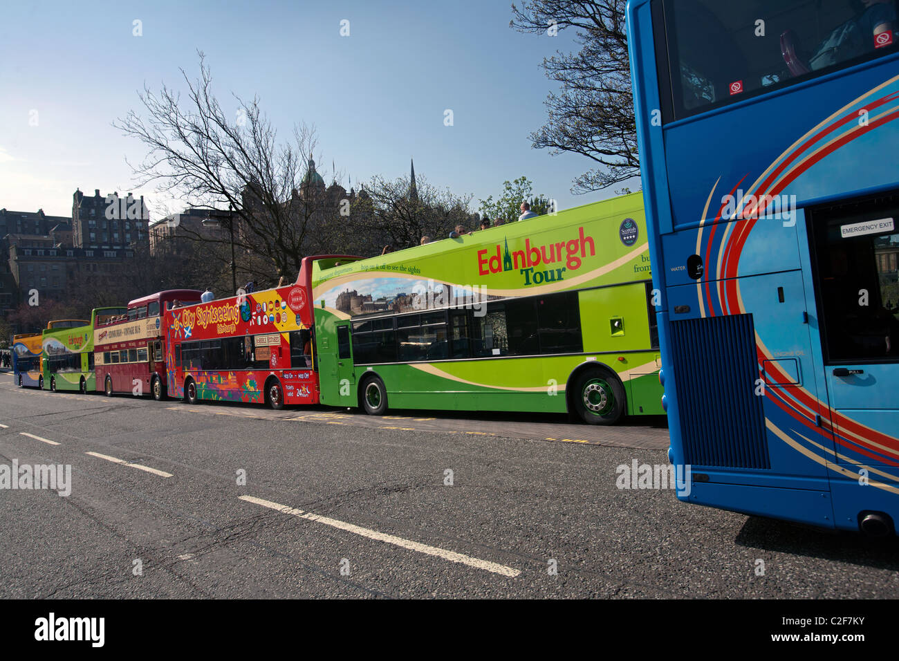 Edinburgh scotland open top bus hi-res stock photography and images - Alamy