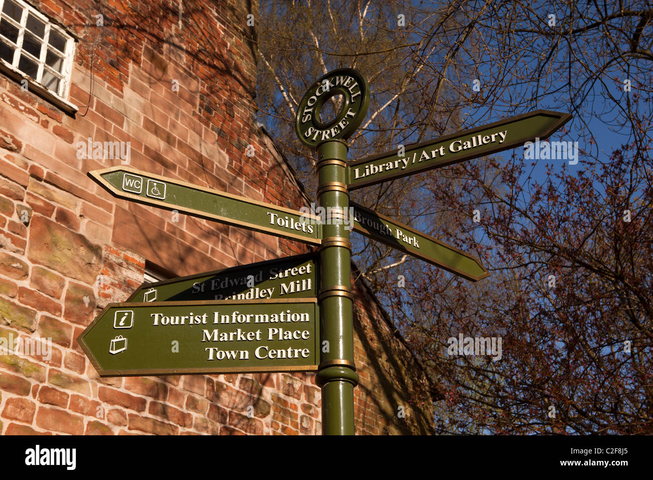 UK, England, Staffordshire, Leek, Stockwell Street, tourist information ...
