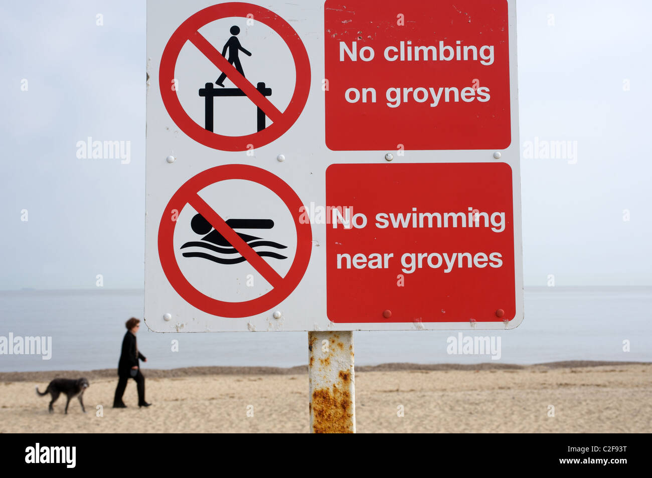 Marine warning signs hi-res stock photography and images - Alamy