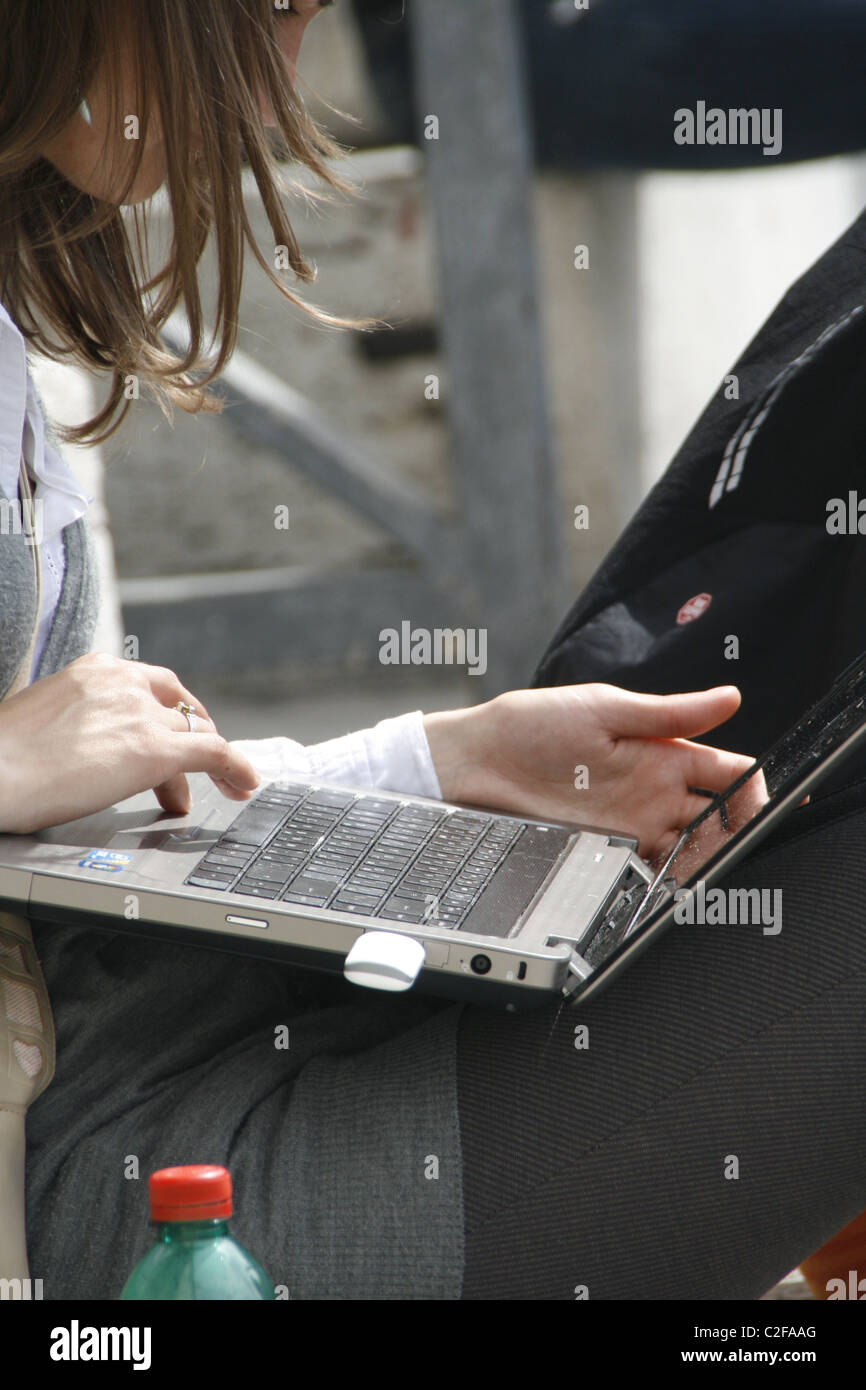 Using internet dongle hi-res stock photography and images - Alamy