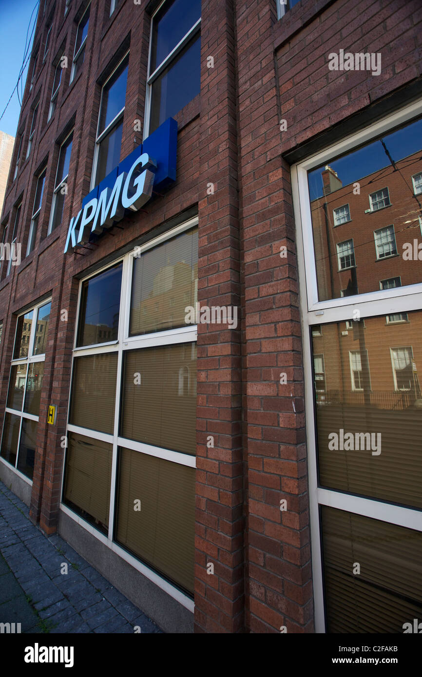 Auditors hi-res stock photography and images - Alamy