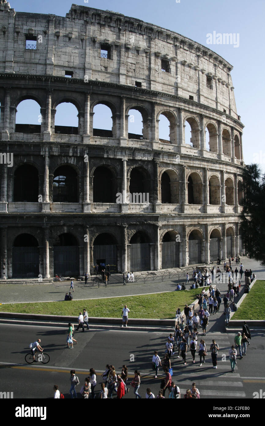 The Colosseum Coliseum Amphitheatre Wall Facade High Resolution Stock ...