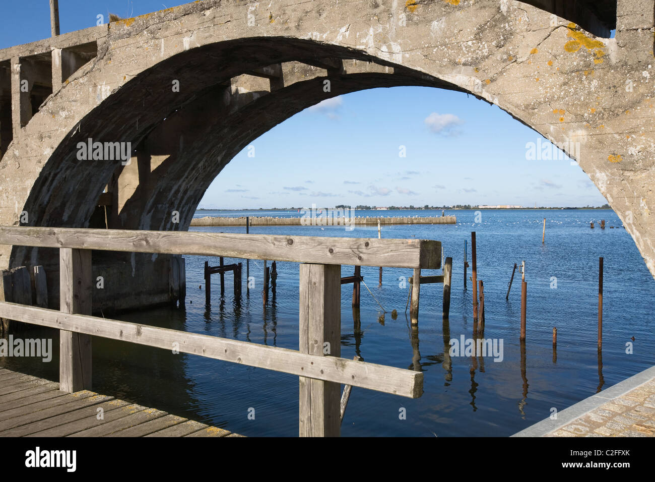 Old fashioned old bridge hi-res stock photography and images - Alamy