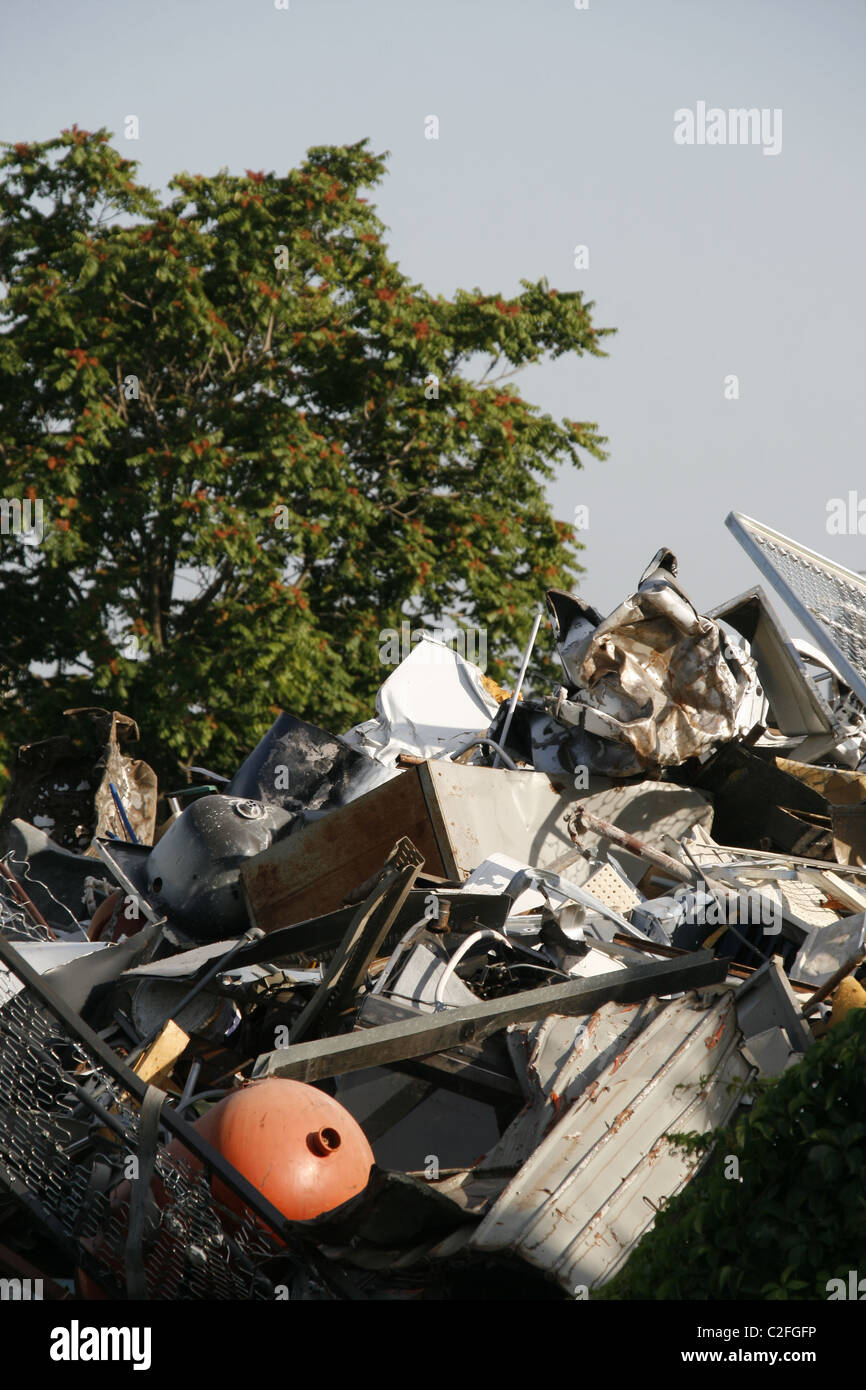 scrap metal dealer merchant yard Stock Photo - Alamy