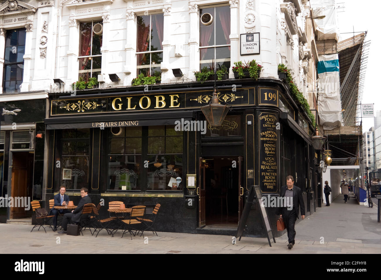 The Globe Pub London High Resolution Stock Photography and Images - Alamy