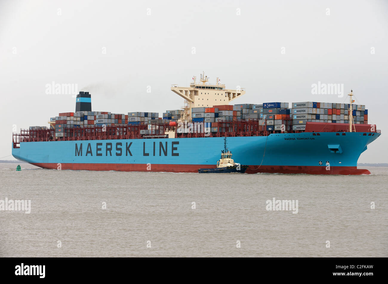 Maersk Edmonton container ship arriving at the port of Felixstowe ...