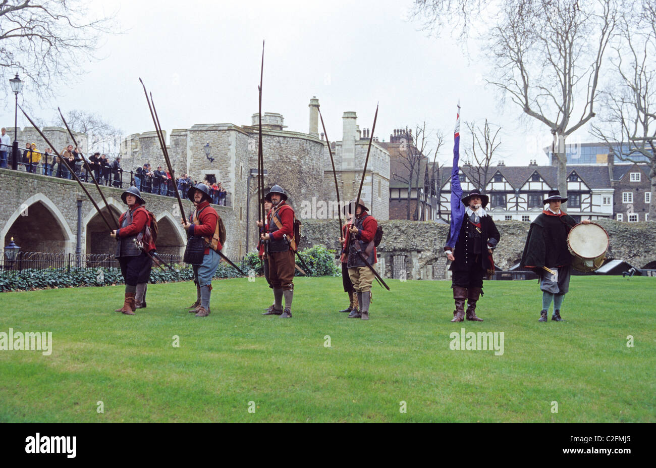 Soldiers tower hi-res stock photography and images - Alamy