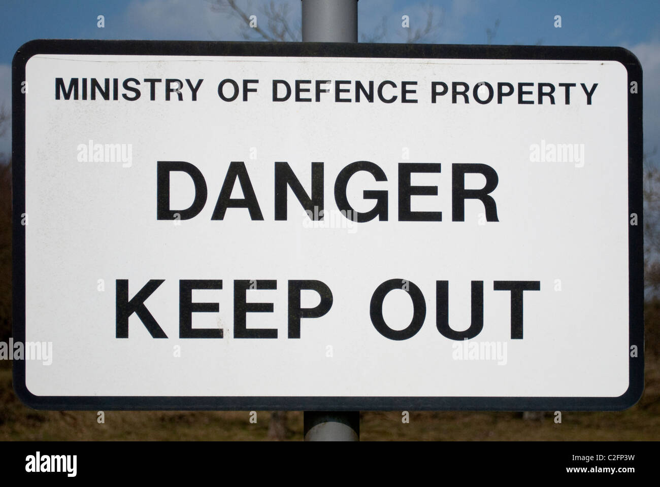 Ministry of defence sign hi-res stock photography and images - Alamy
