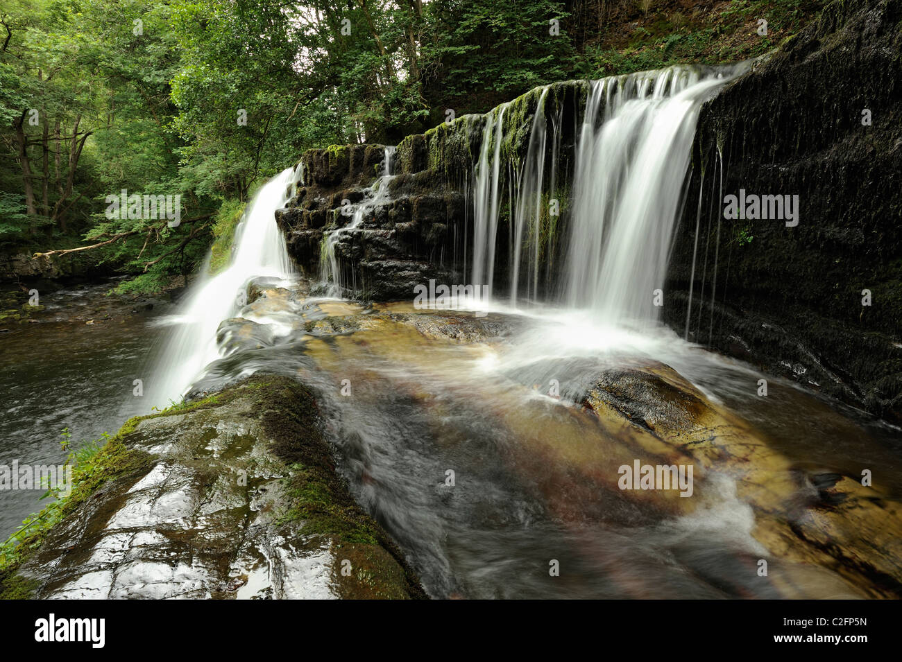 Ystradfellte waterfalls beacons national park hi-res stock photography ...