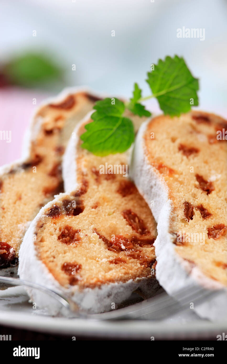 Slices stollen cake raisins hi-res stock photography and images - Alamy