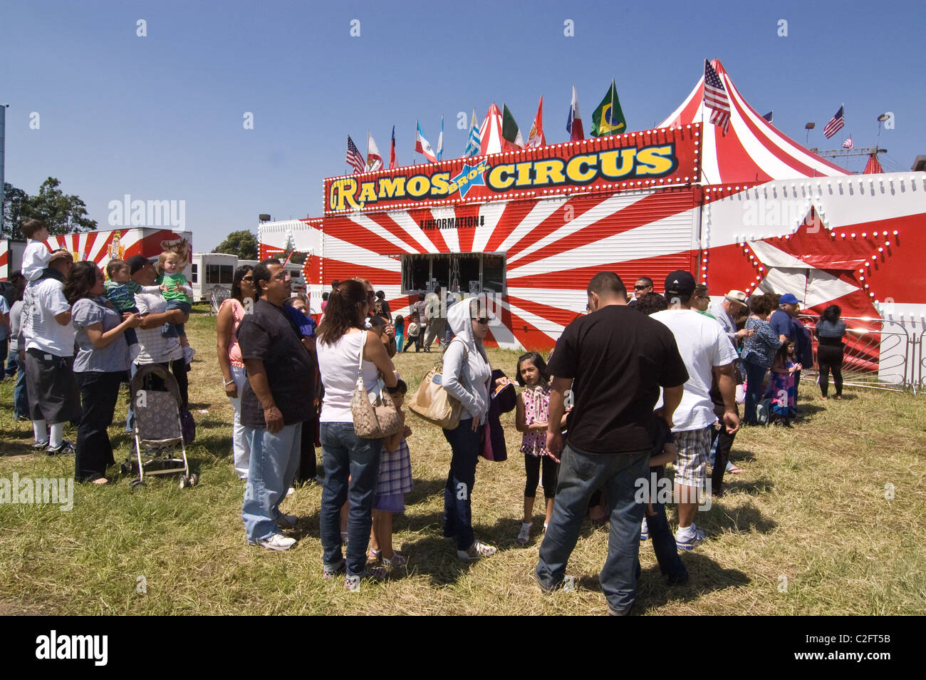 Ramos brothers circus hi-res stock photography and images - Alamy
