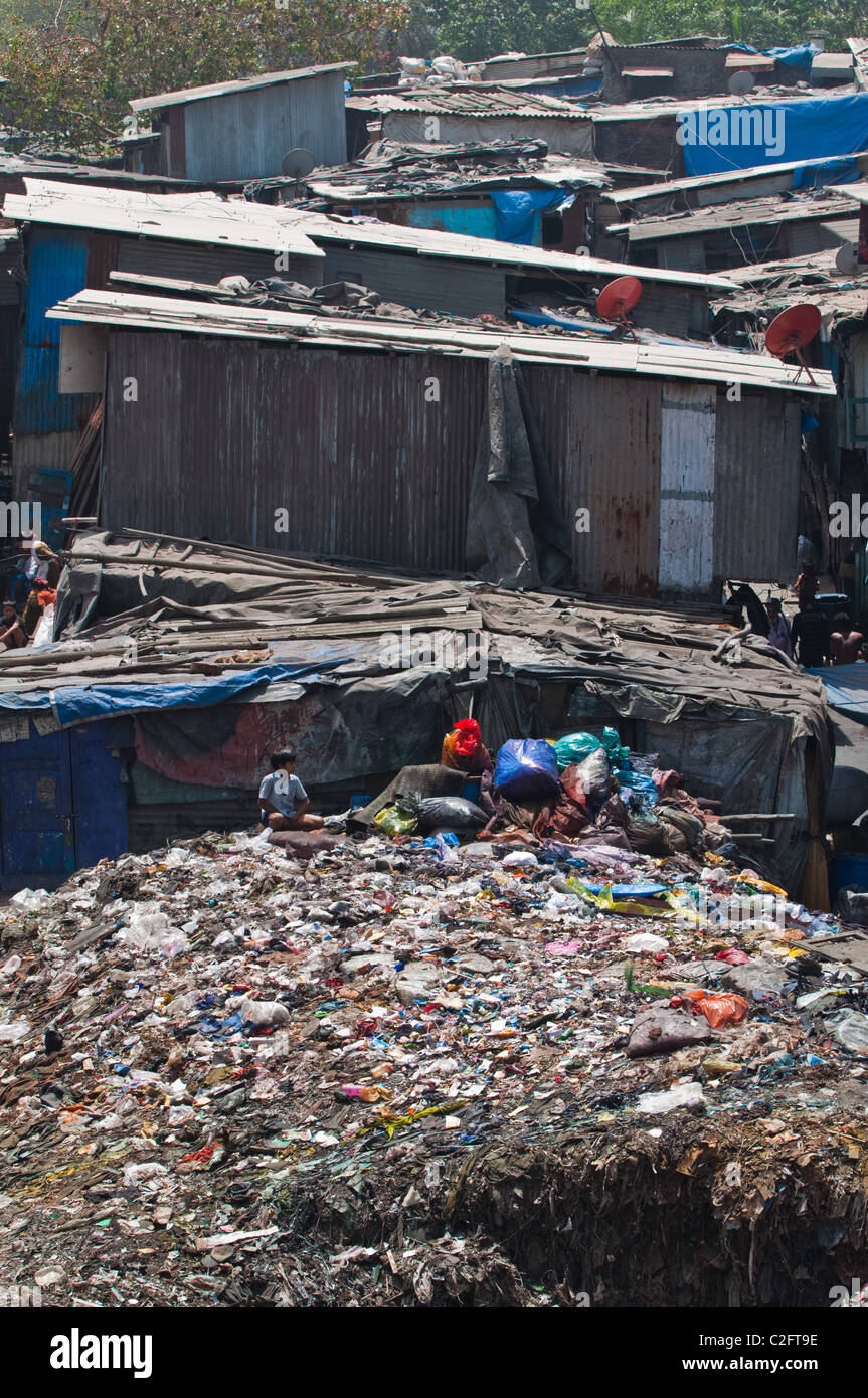 Mumbai slum hi-res stock photography and images - Alamy
