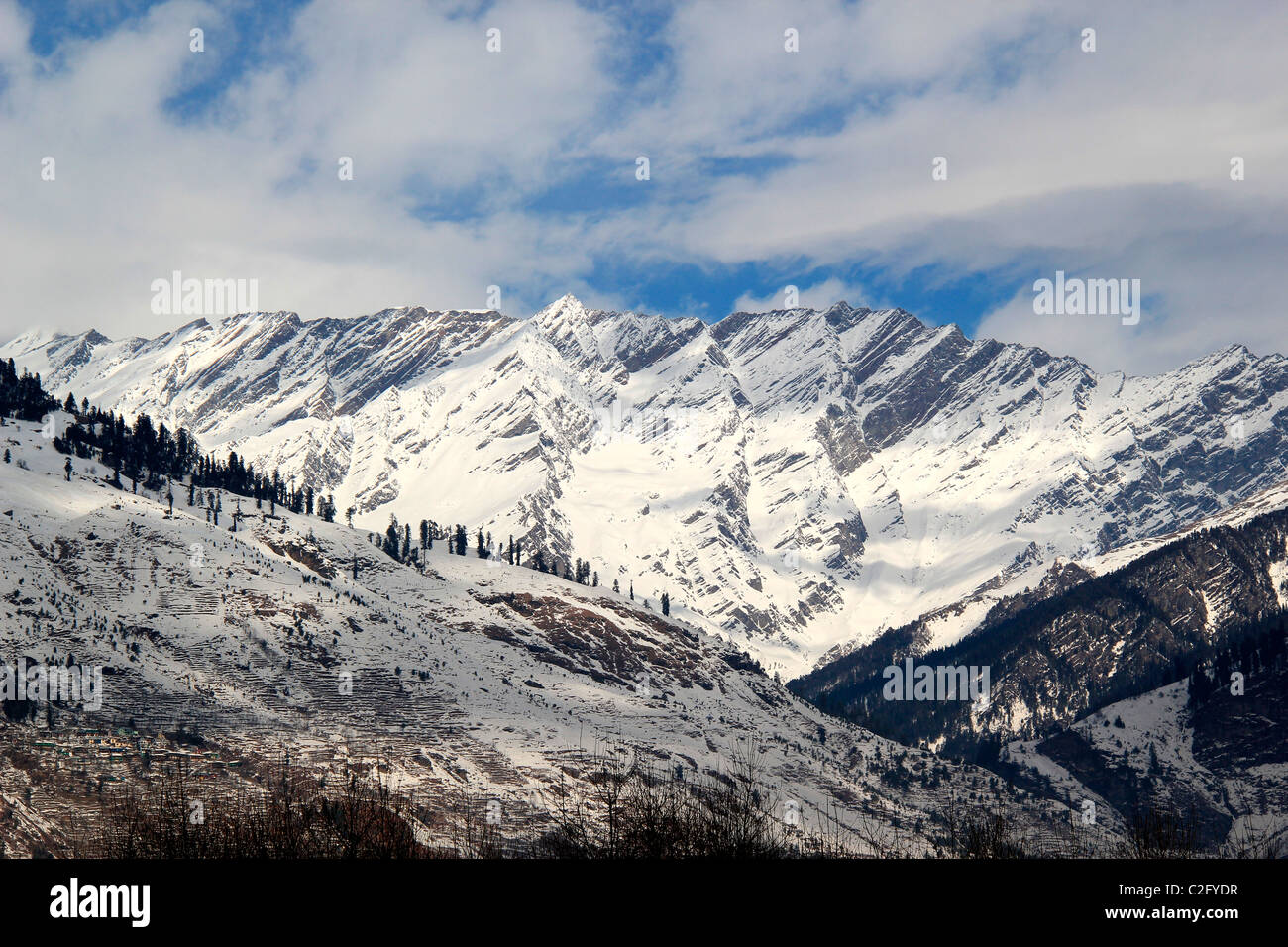 A view of Hills in Manali, Himachal Pradesh, India Stock Photo - Alamy