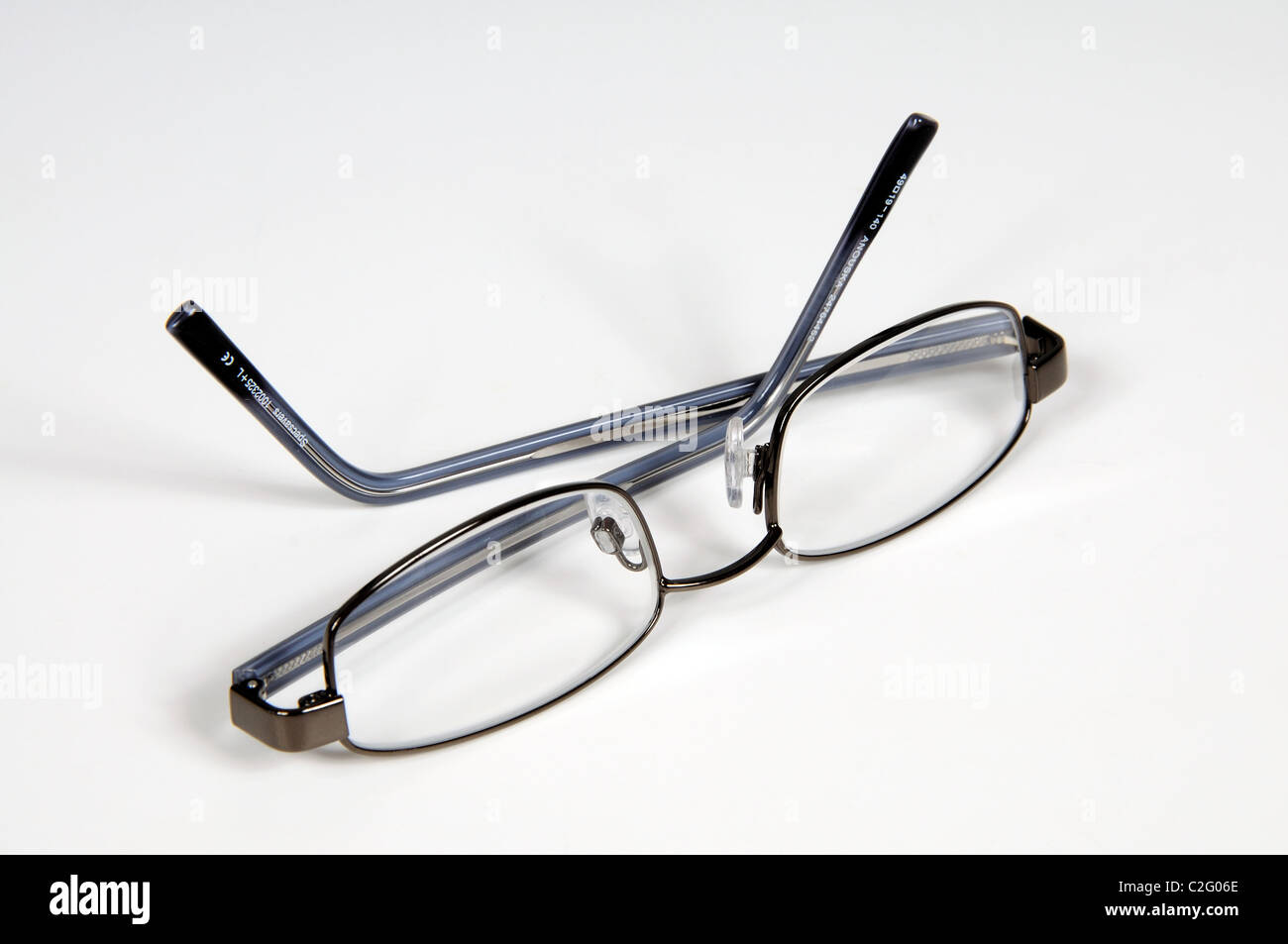 Wire rimmed glasses hi-res stock photography and images - Alamy