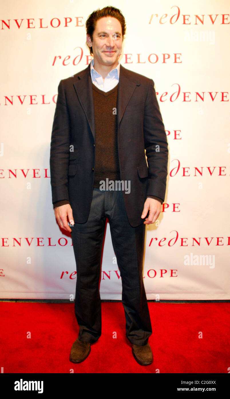 Redenvelope hi-res stock photography and images - Alamy